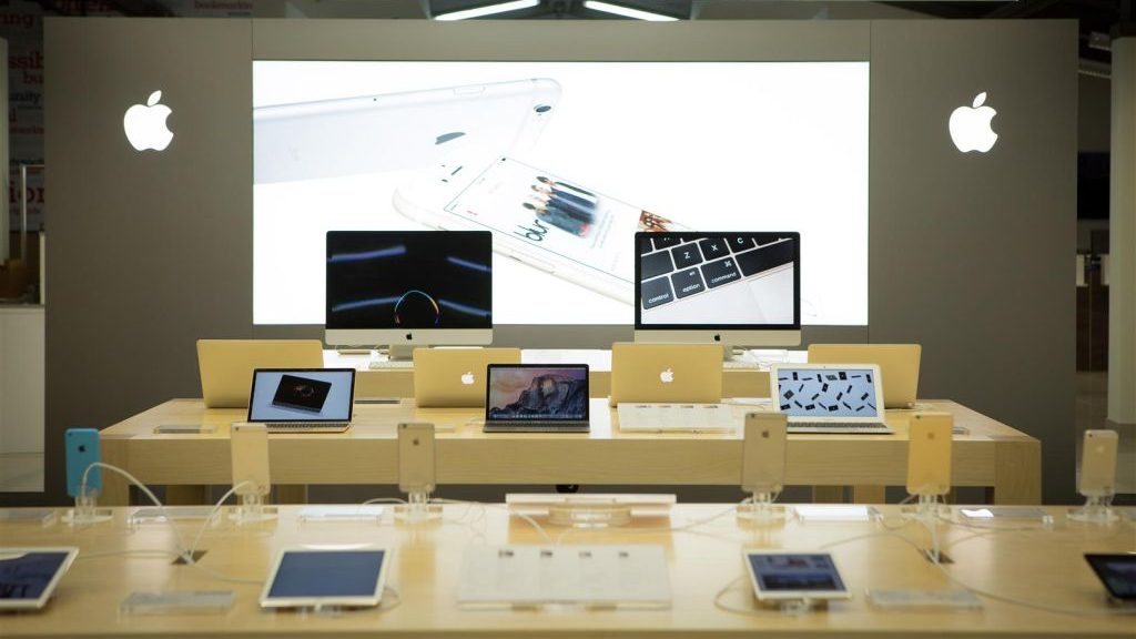 eMAG aniversează un an de Apple Shop: Reduceri de până la 29% la ...