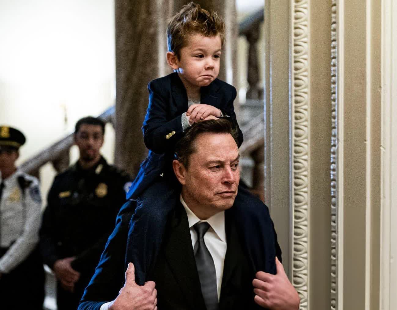 Bogăția lui Elon Musk crește vertiginos, devine prima persoană care ...