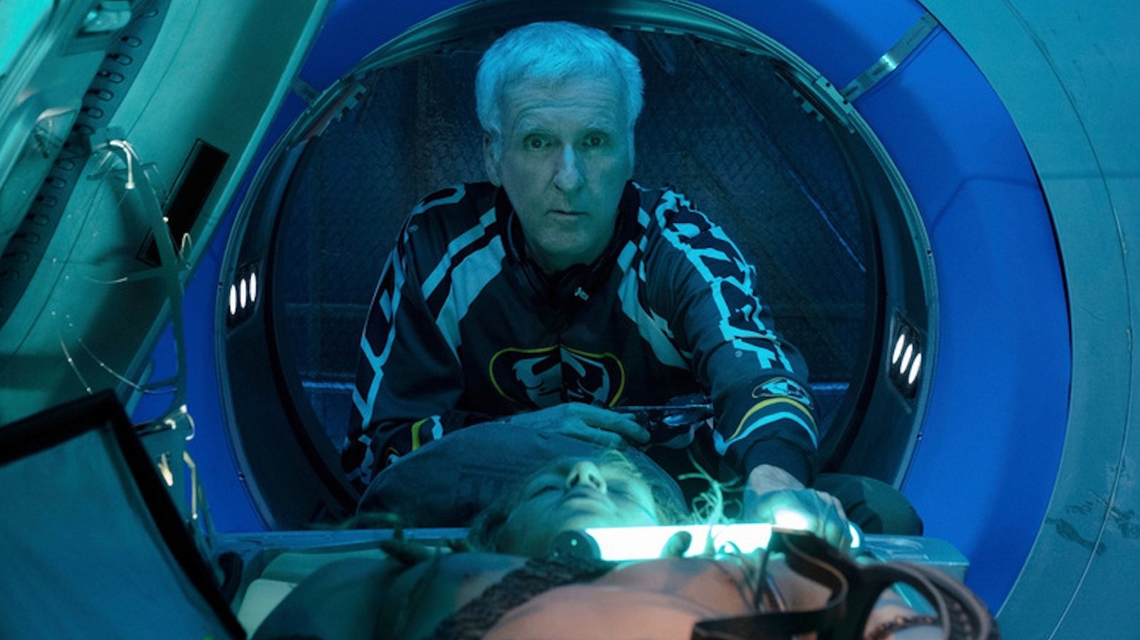 Cea mai mare problemă a lui James Cameron cu Oppenheimer a lui ...
