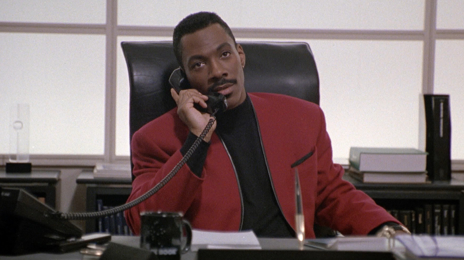 Se presupune că Eddie Murphy a împins din greu să joace acest super ...
